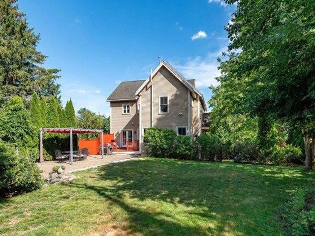 house with 4 bedroom, Portsmouth NH ES105094381