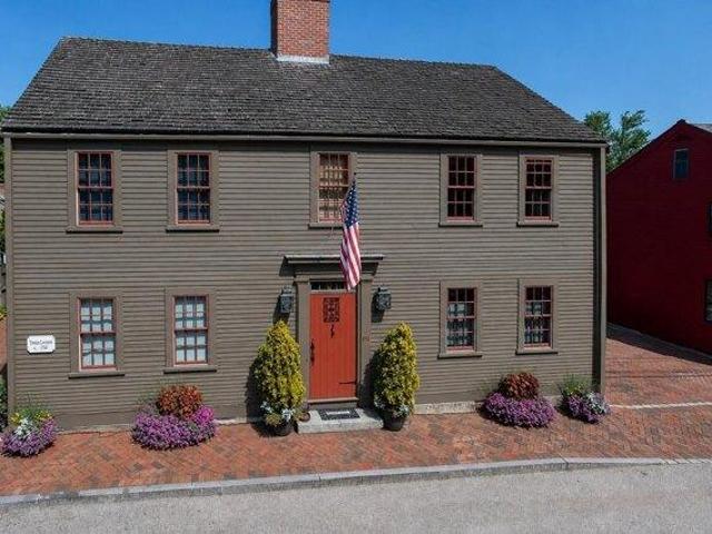 house with 4 bedroom, Portsmouth NH ES105093801