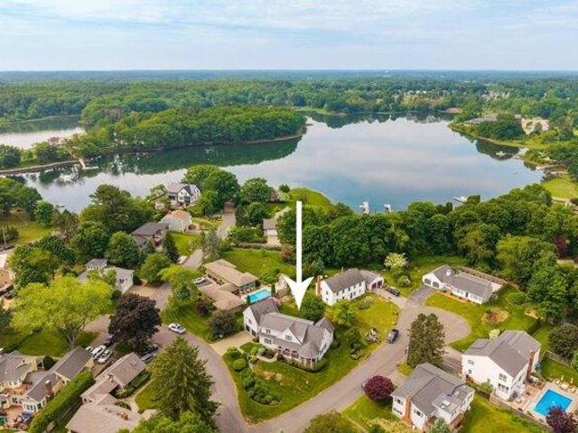 house with 4 bedroom, Portsmouth NH ES105173232
