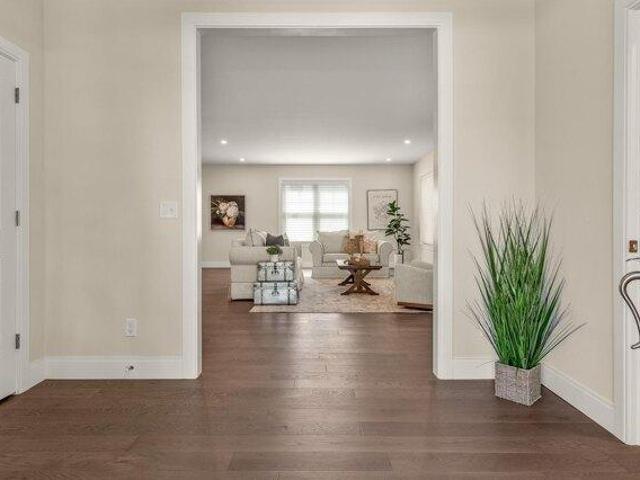 house with 4 bedroom, Portsmouth NH ES105204743
