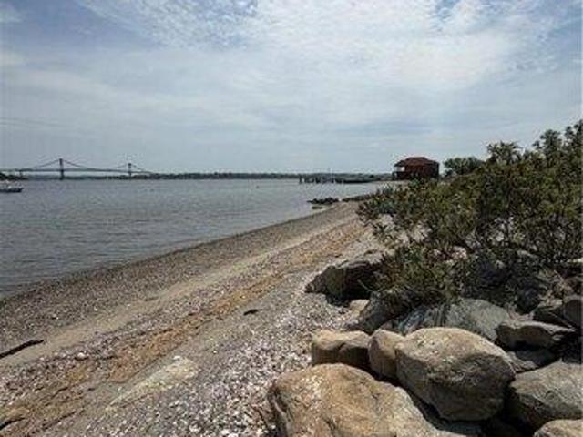 house with 4 bedroom, Portsmouth RI DS104190573