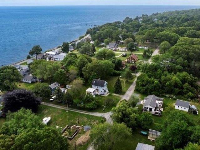 house with 4 bedroom, Portsmouth RI DS102727481