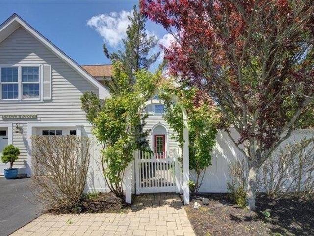 house with 4 bedroom, Portsmouth RI DS103222554