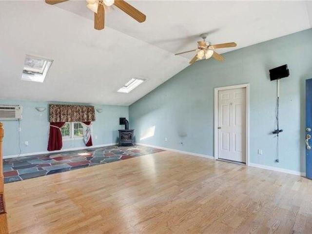 house with 4 bedroom, Portsmouth RI ES104853133