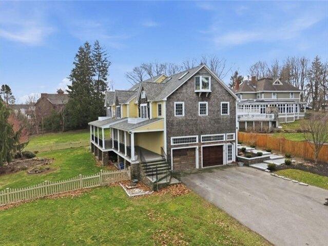 house with 4 bedroom, Portsmouth RI ES102824173