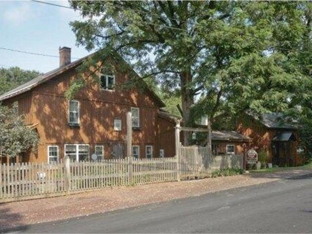 house with 4 bedroom, Poultney VT ES103098813