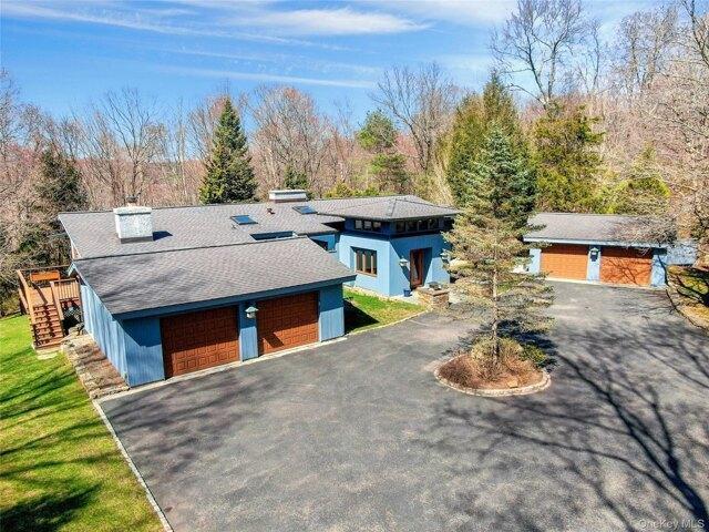 house with 4 bedroom, Pound Ridge NY DLS102278980