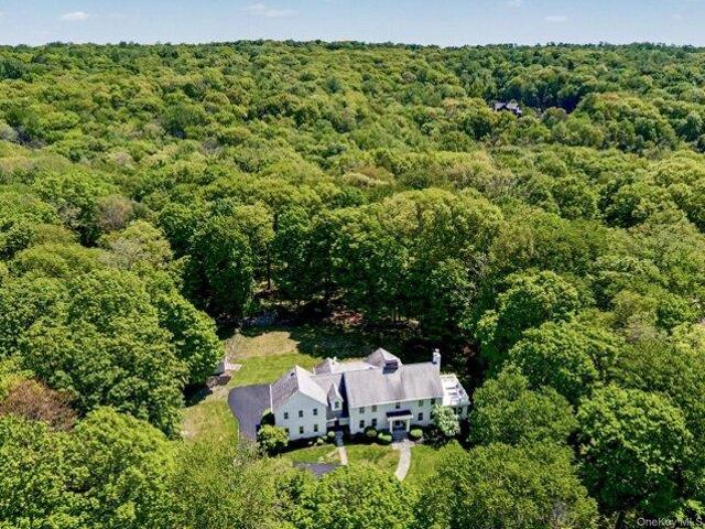house with 4 bedroom, Pound Ridge NY ES103619735