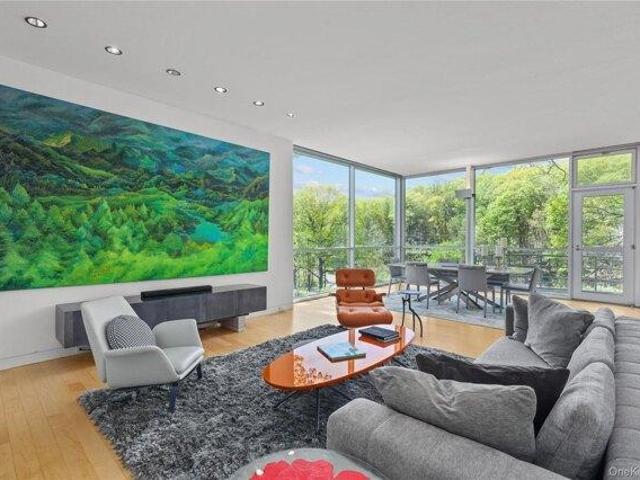 house with 4 bedroom, Pound Ridge NY ES105192435