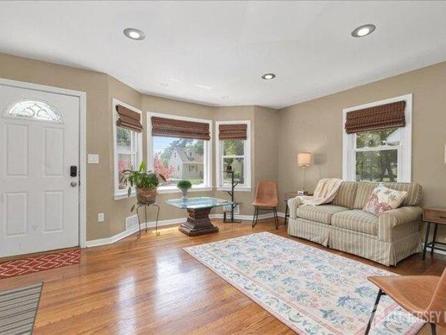 house with 4 bedroom, Plainfield NJ ES104849019