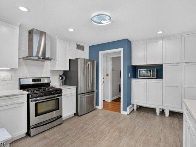 house with 4 bedroom, Plainfield NJ ES105125843