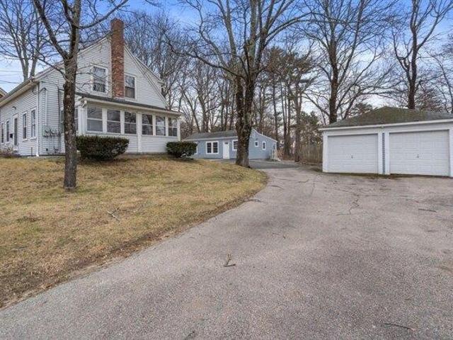 house with 4 bedroom, Plainville MA DLS102708744