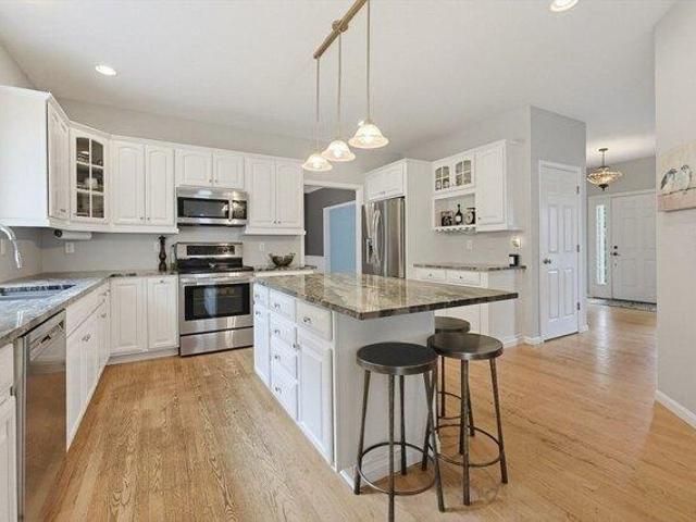 house with 4 bedroom, Plainville MA ES104114875