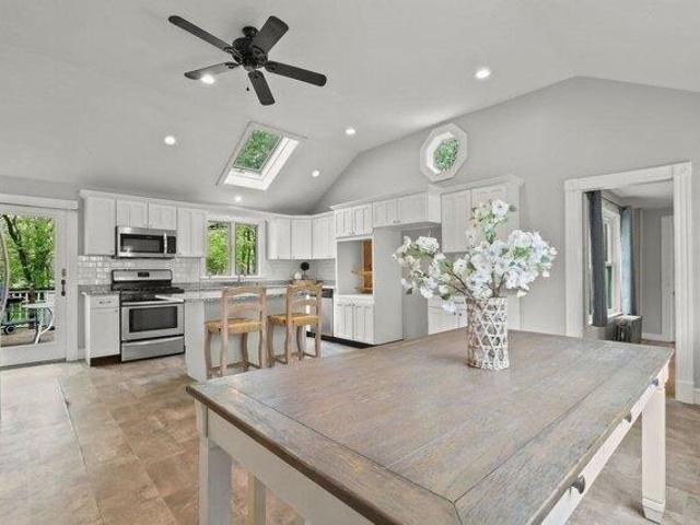 house with 4 bedroom, Plainville MA ES105141894