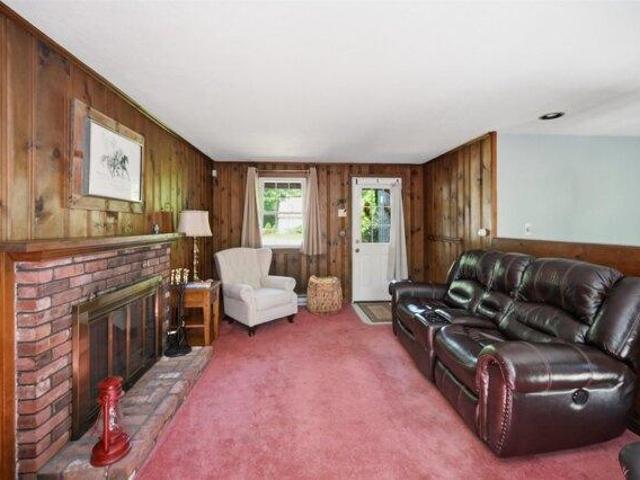 house with 4 bedroom, Plaistow NH ES103072963