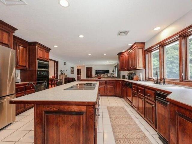 house with 4 bedroom, Plaistow NH ES105141150