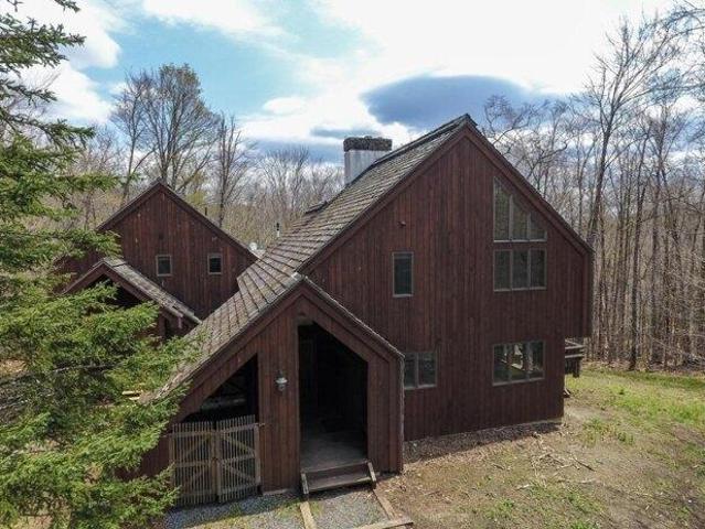 house with 4 bedroom, Plymouth VT ES105140962