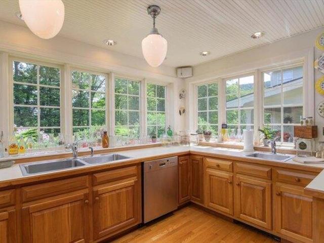 house with 4 bedroom, Plymouth VT ES105229103