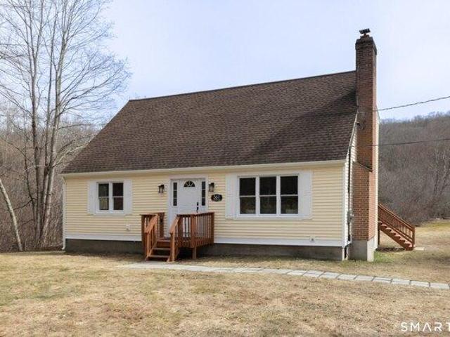 house with 4 bedroom, Plymouth CT DLS102278886