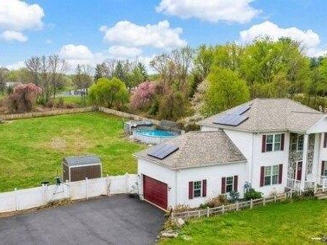 house with 4 bedroom, Plymouth CT DLS103102189