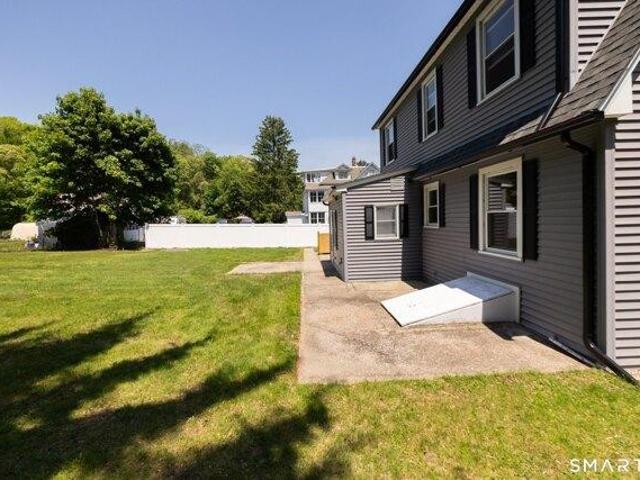house with 4 bedroom, Plymouth CT ES105157100
