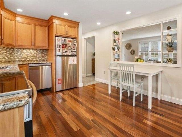 house with 4 bedroom, Plymouth MA DS102585194
