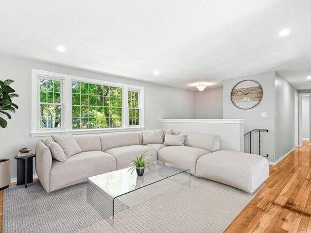 house with 4 bedroom, Plymouth MA ES103020816