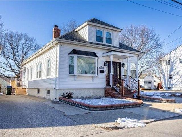house with 4 bedroom, Providence RI DLS102028052
