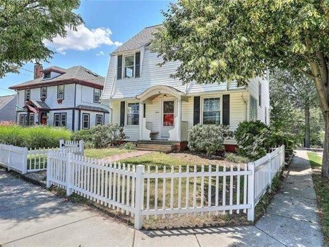 house with 4 bedroom, Providence RI DS104295640