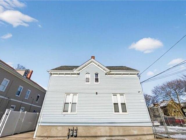 house with 4 bedroom, Providence RI DS102633100