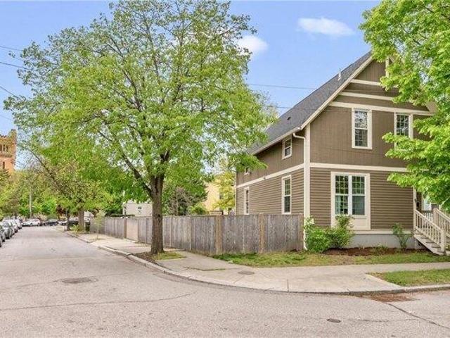 house with 4 bedroom, Providence RI DS103126214