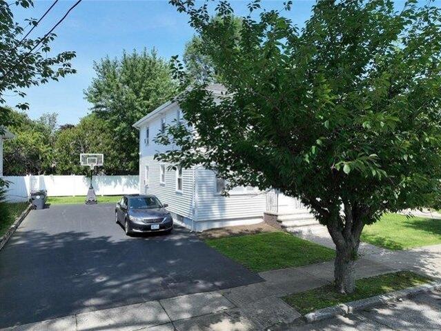 house with 4 bedroom, Providence RI ES104261732