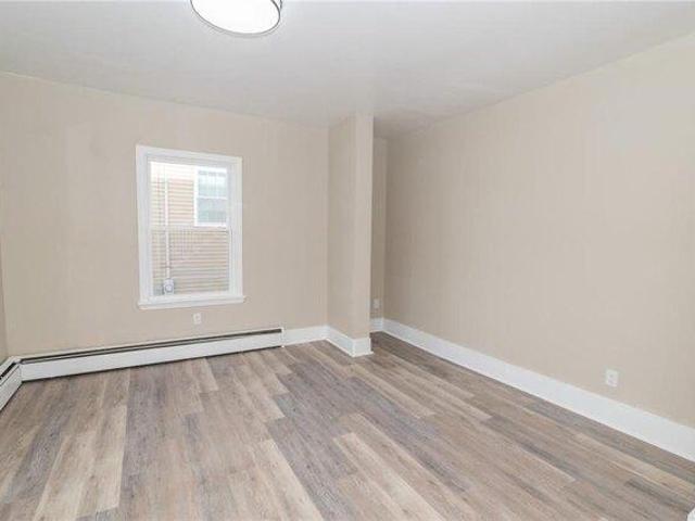 house with 4 bedroom, Providence RI ES104790367