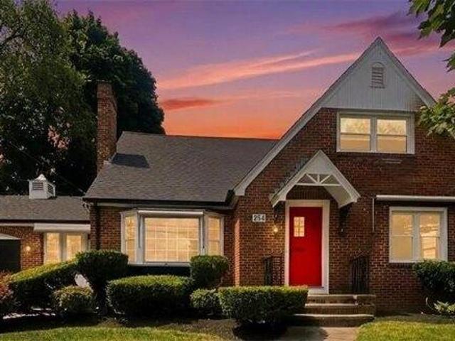 house with 4 bedroom, Providence RI ES104791545
