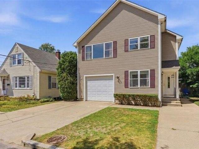 house with 4 bedroom, Providence RI ES104809773