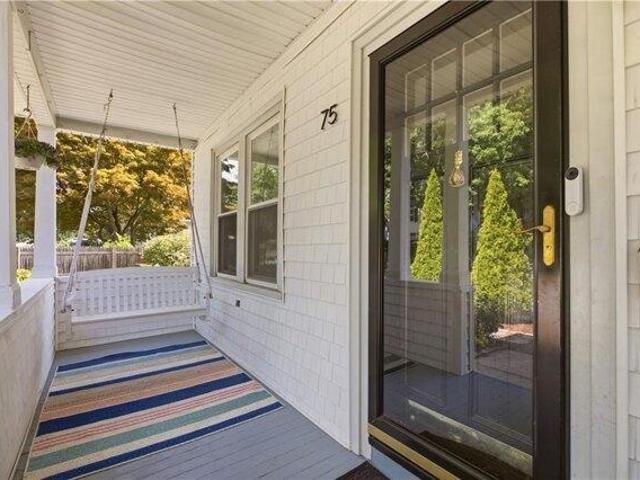 house with 4 bedroom, Providence RI ES104831579