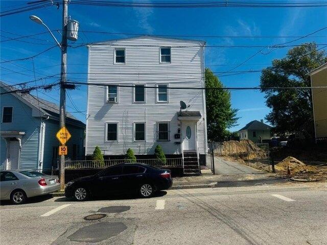 house with 4 bedroom, Providence RI ES105080302