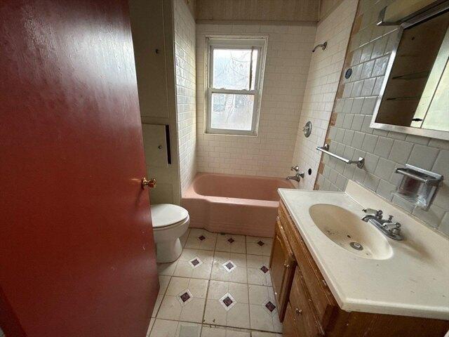 house with 4 bedroom, Providence RI ES105093673