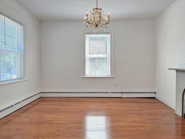 house with 4 bedroom, Providence RI ES105108377