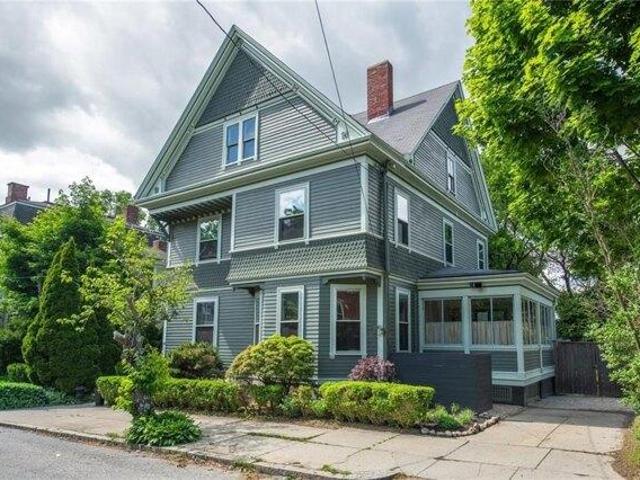 house with 4 bedroom, Providence RI ES105141081
