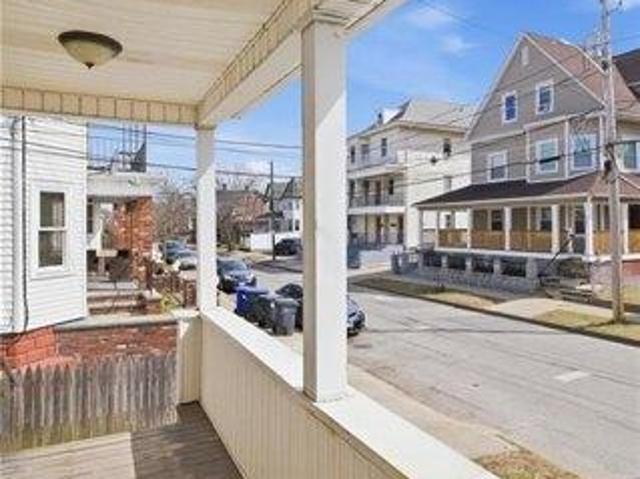 house with 4 bedroom, Providence RI ES105141758