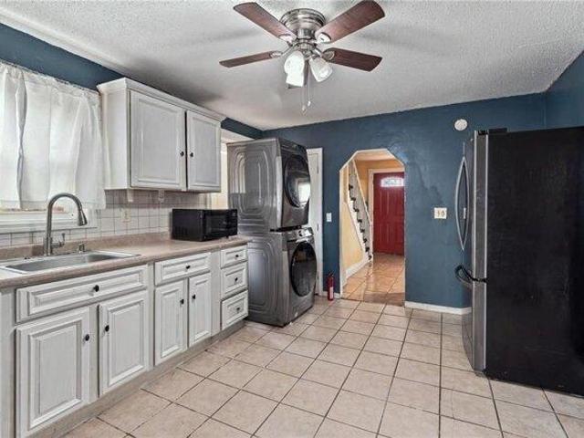 house with 4 bedroom, Providence RI ES105156451