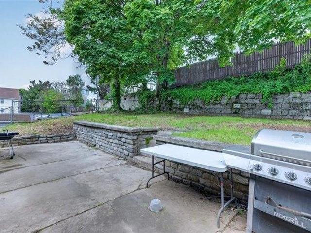 house with 4 bedroom, Providence RI ES105175305