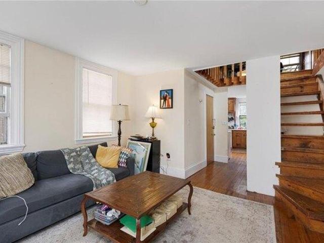house with 4 bedroom, Providence RI ES103018520