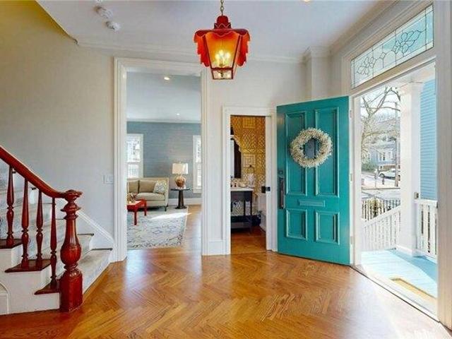 house with 4 bedroom, Providence RI ES103102036