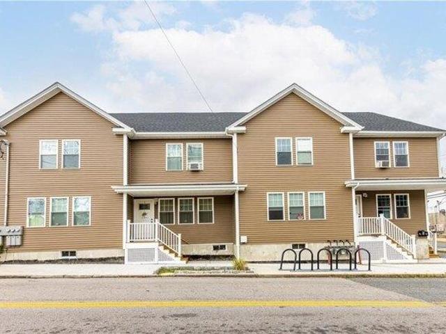 house with 4 bedroom, Providence RI ES103185447