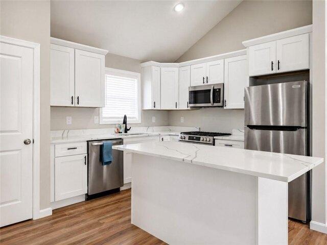 house with 4 bedroom, Providence RI ES103442414