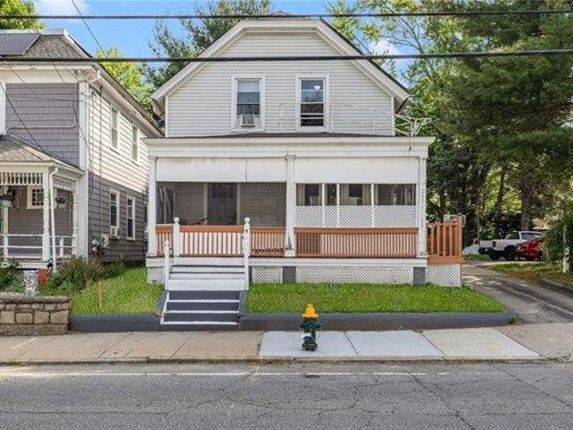 house with 4 bedroom, Providence RI ES103665320