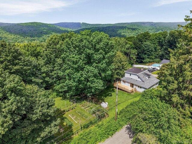 house with 4 bedroom, Putnam Valley NY ES104905838