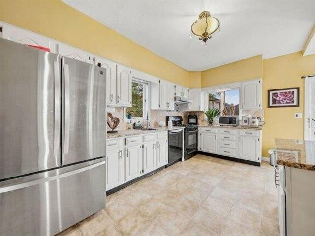house with 4 bedroom, Quincy MA DLS102346410